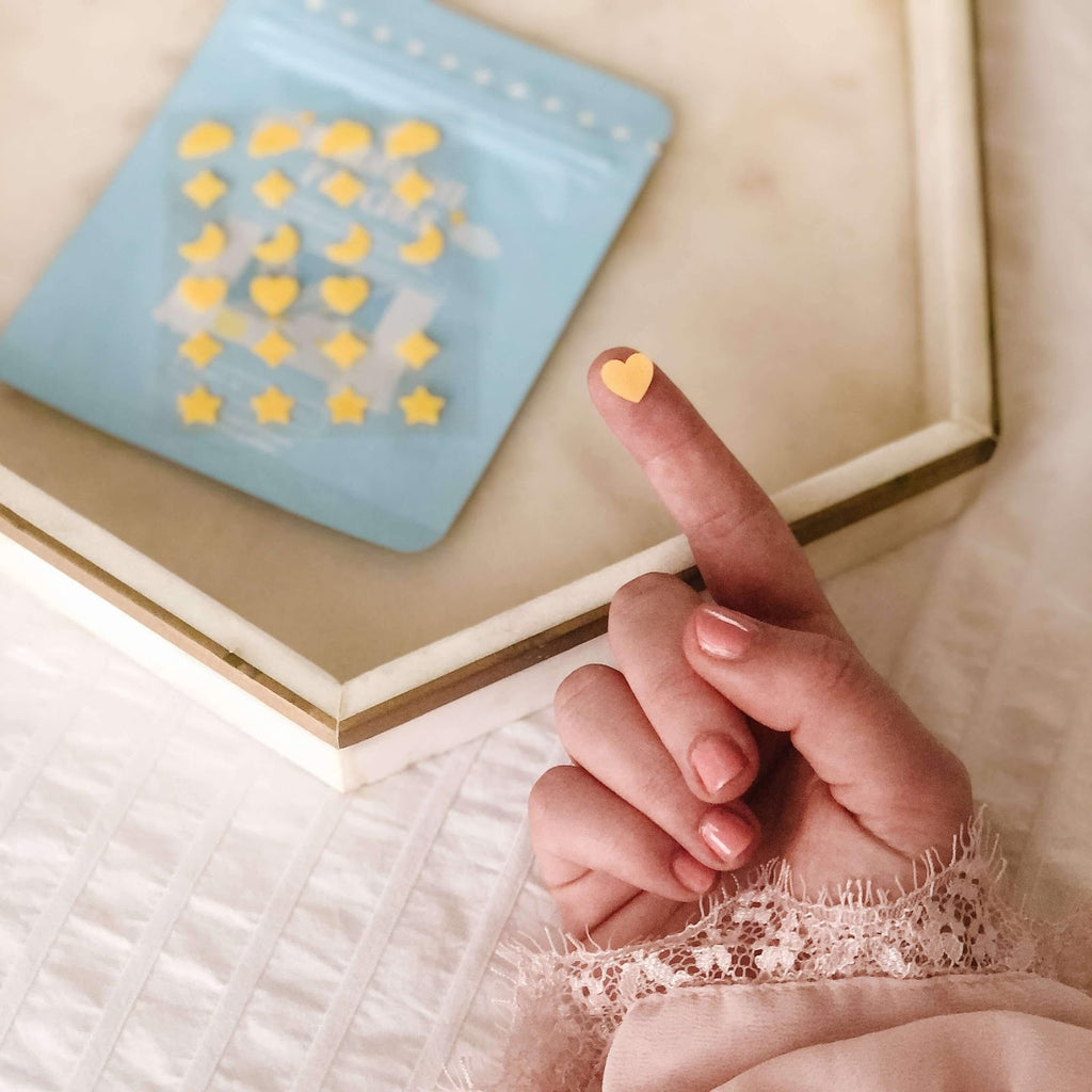 Zit Stickers | What Are They & Do They Work? | Doe Lashes – Doe Beauty